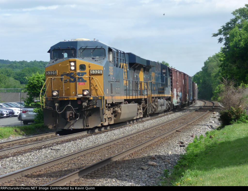 csx 548 & 5325